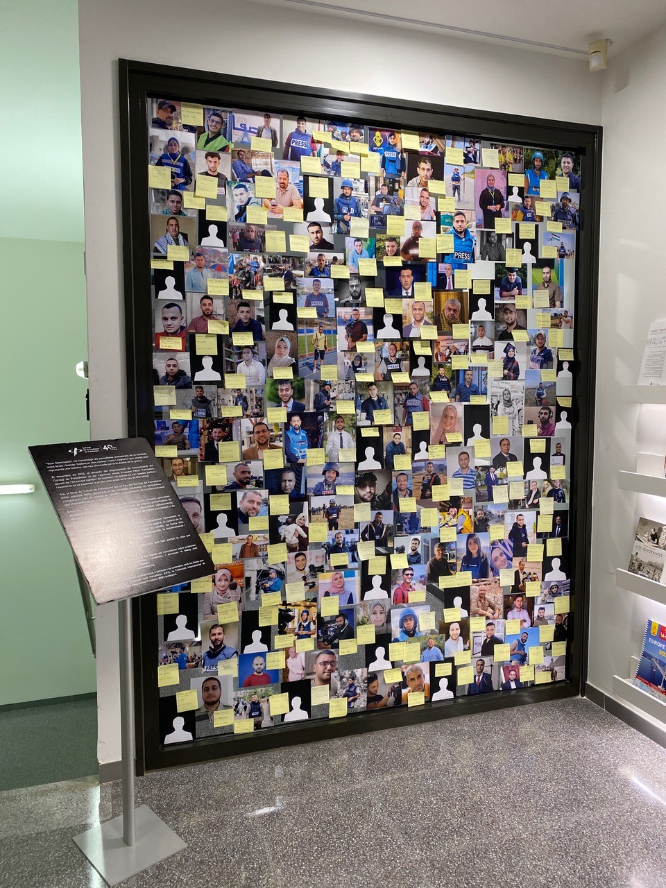 The exhibition “Veus Silenciades” tours the CRAIs on the URV campuses - Diari digital de la URV